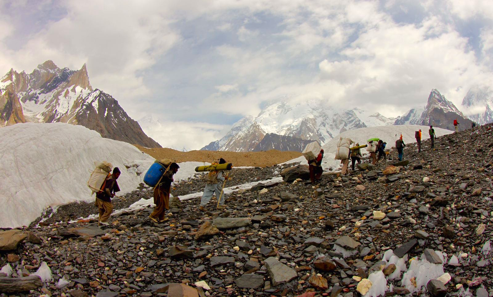 K2 climbing weather is excellent as team prepares for rotation