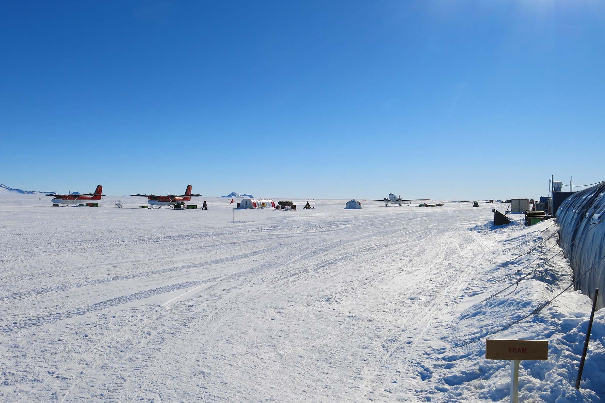 Mount Vinson– Antarctica 4,892m / 16,050ft. - Madison Mountaineering